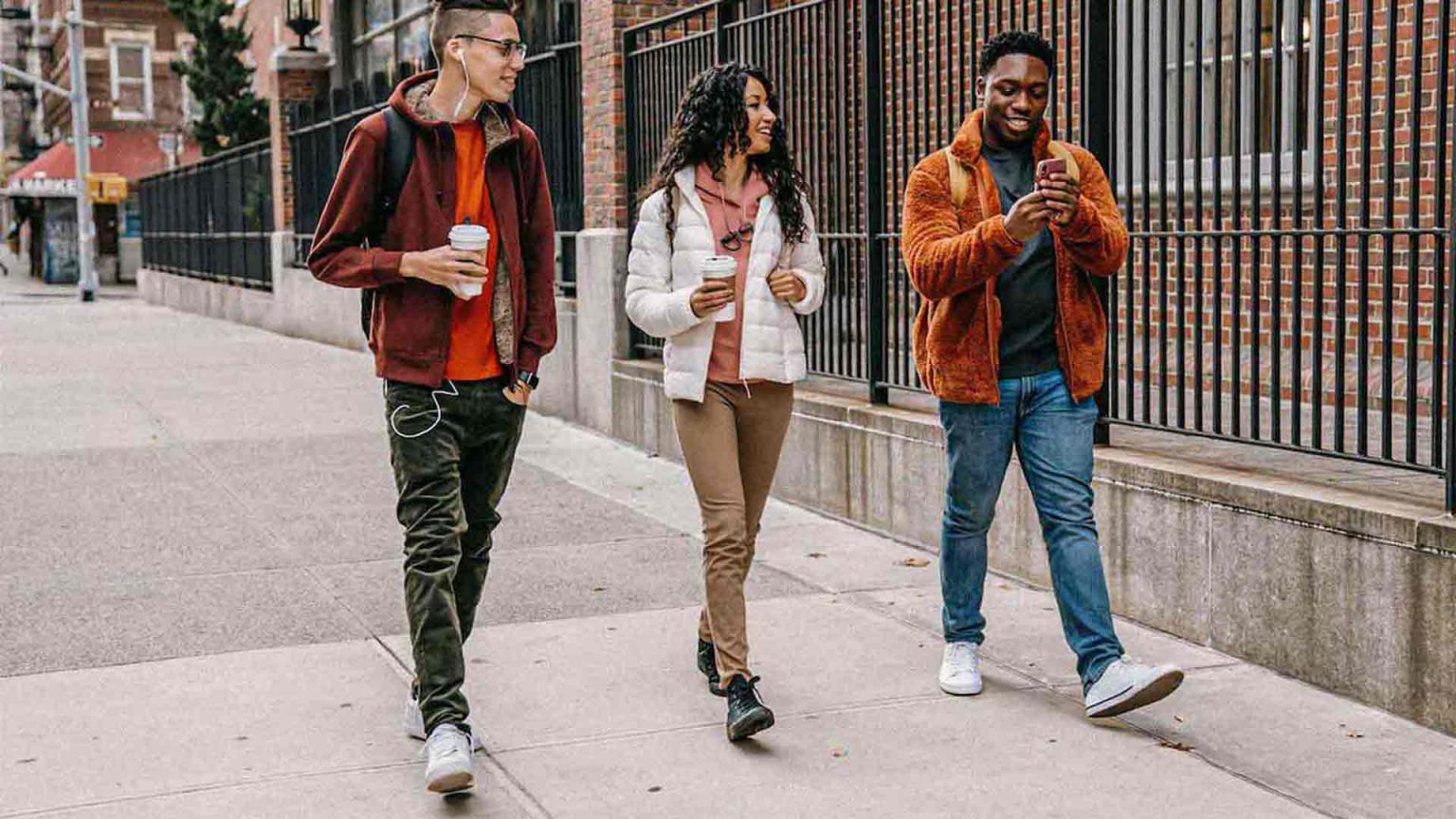 6 health benefits of walking - Blog - Persona Nutrition